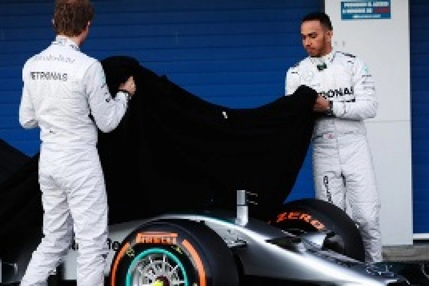 The first presentation dates for the 2016 F1 cars are known ...