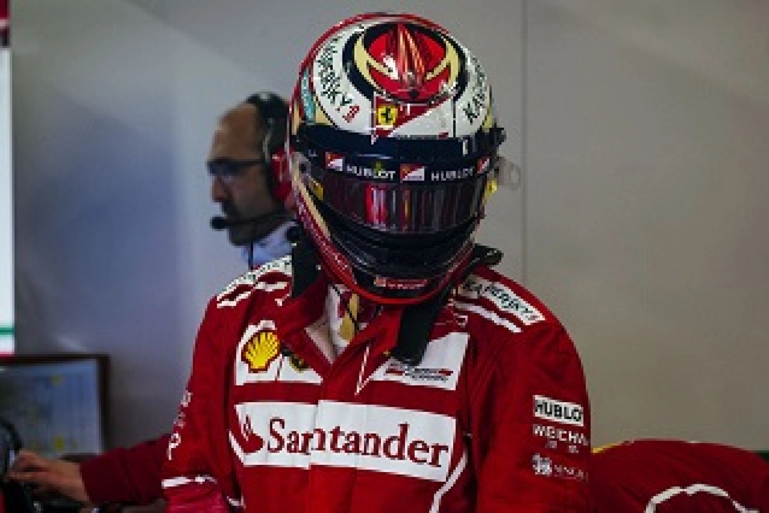 Bahrain - FP2: Ferrari Positions Itself, Hamilton Dives for Penalty ...