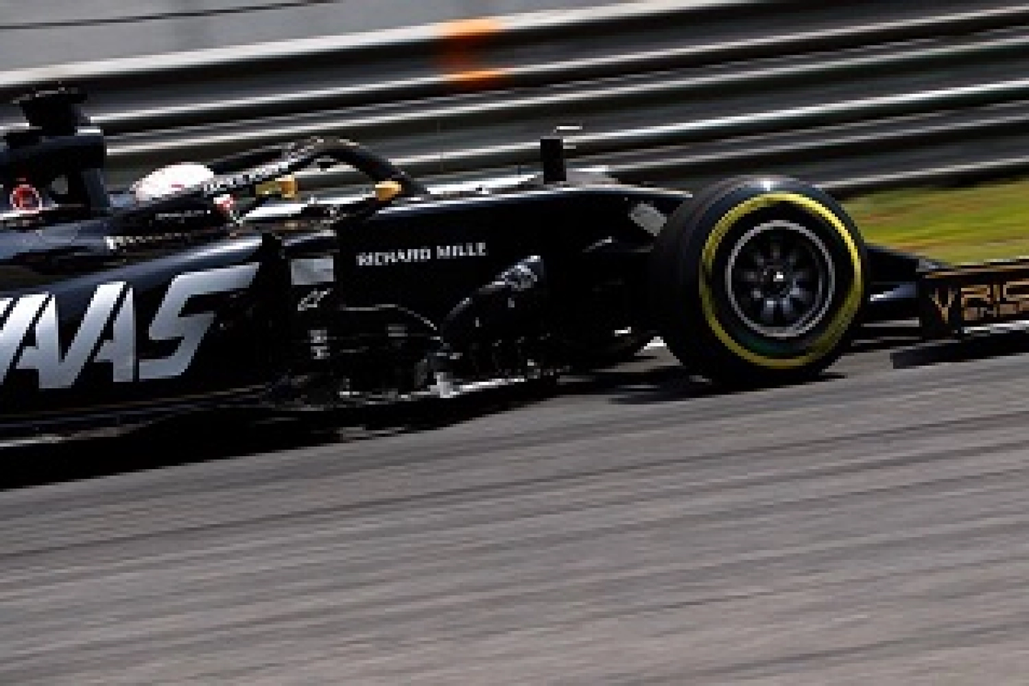 Haas gets tangled up in China - Motorsinside English