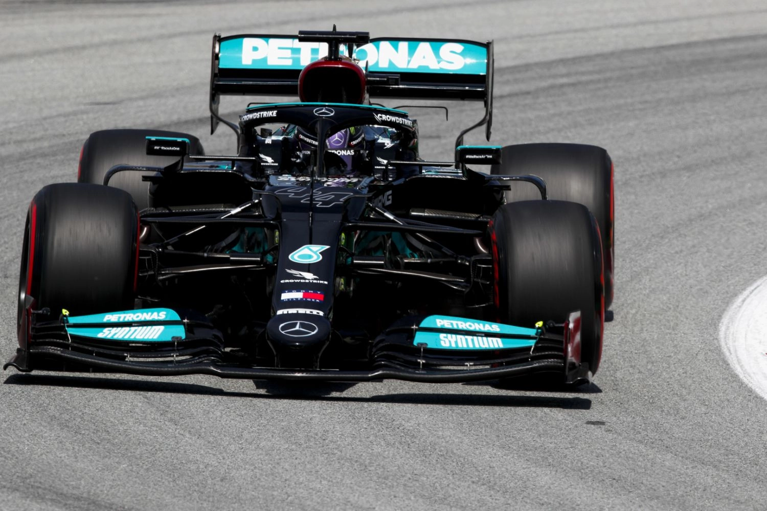 Spanish Grand Prix - Qualifying: 100 for Lewis Hamilton - Motorsinside ...