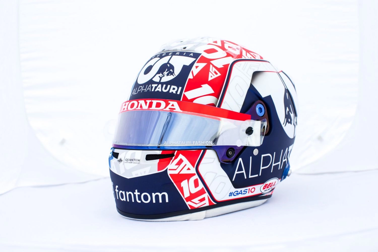 Photo: Gasly and Ocon's special helmets for the French GP ...