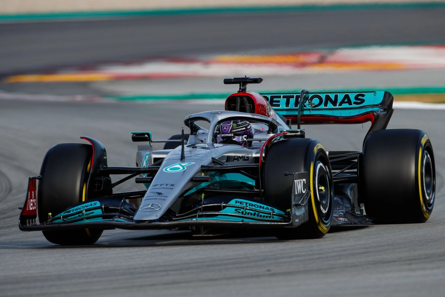Barcelona Testing Day 3: Hamilton leading, 5 red flags - Motorsinside ...