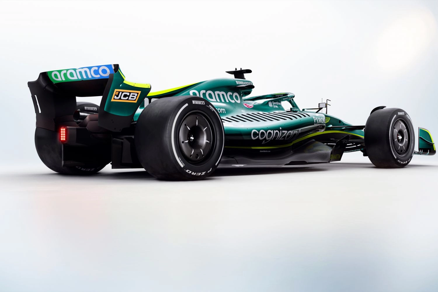 Aston Martin and the new AMR22! - Motorsinside English