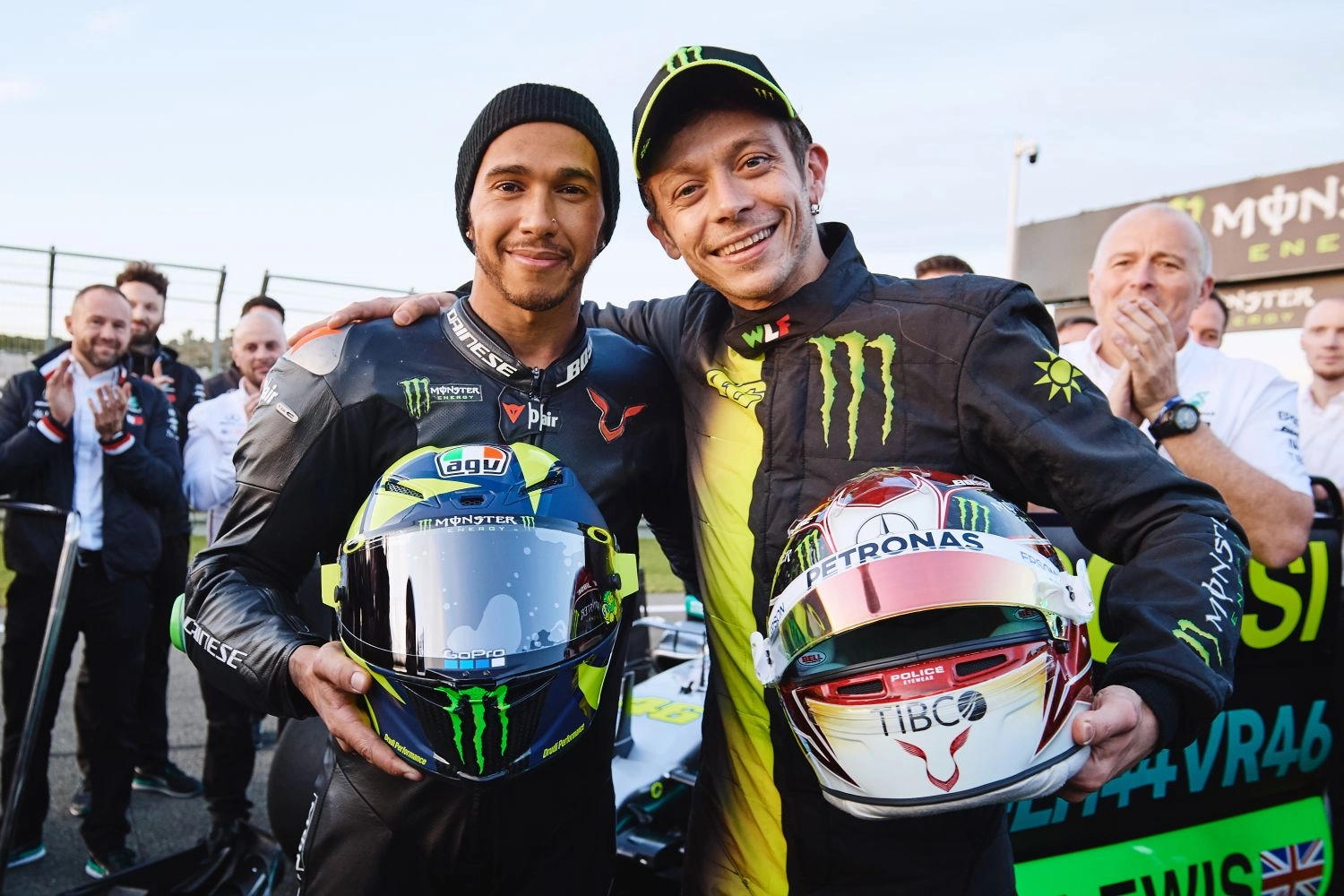 Lewis Hamilton swaps his F1 car with Valentino Rossi's MotoGP bike ...