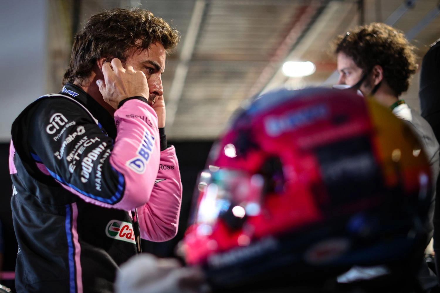 The reaction of Alpine following the announcement of Alonso's departure ...