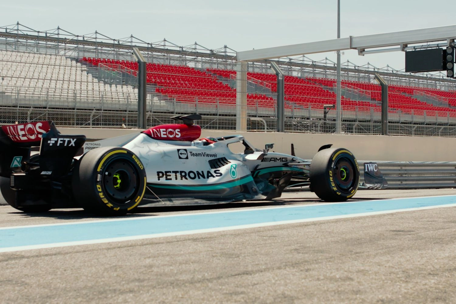 Mercedes has tested its developments at the Paul Ricard circuit ...