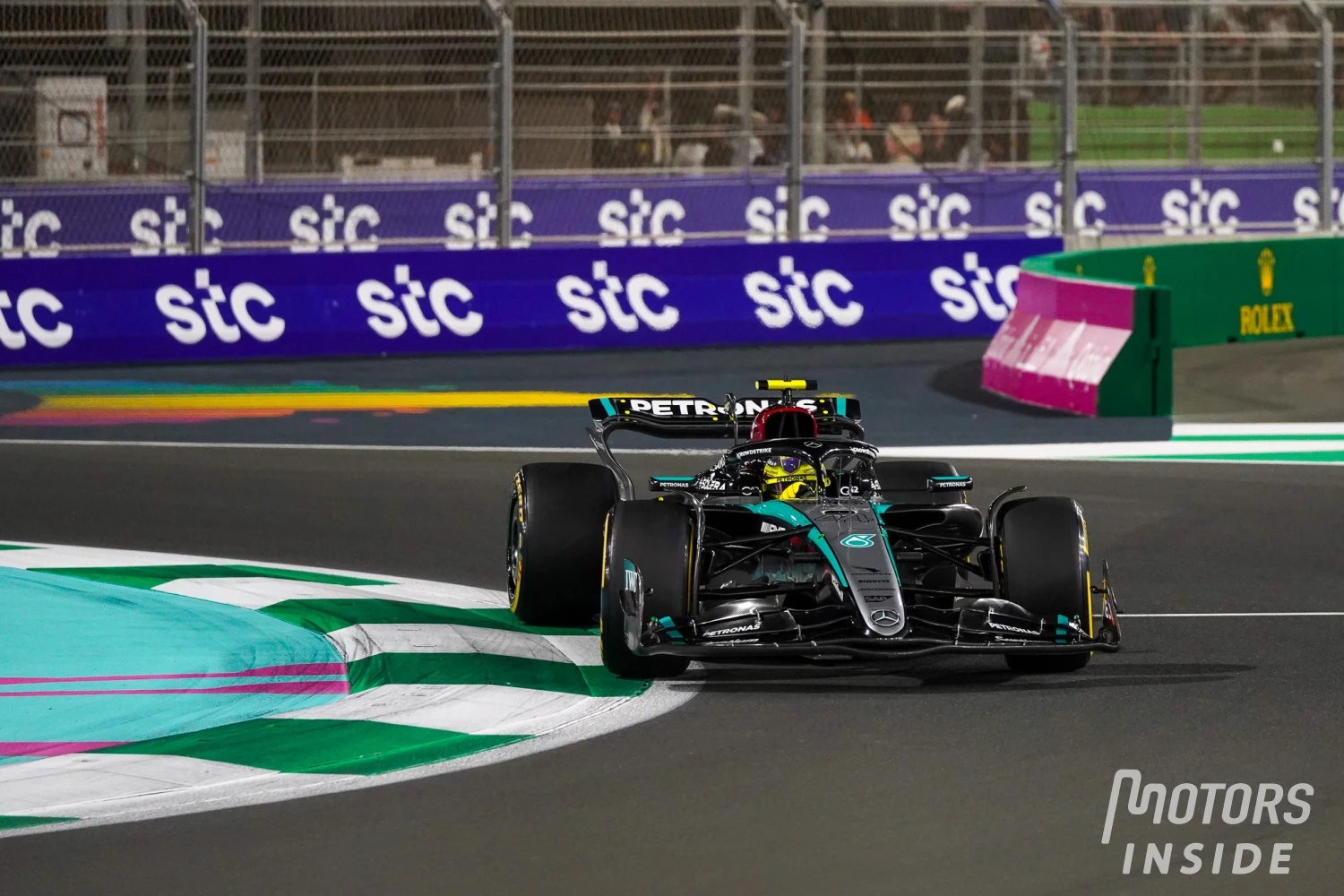 Lewis Hamilton puts in an unexpected performance in sprint qualifying ...