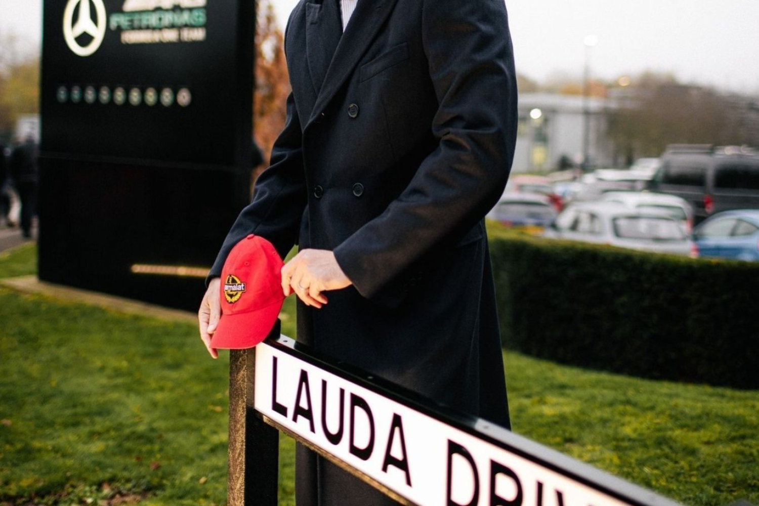 Mercedes renames its factory driveway "Lauda Drive" in tribute to Niki ...