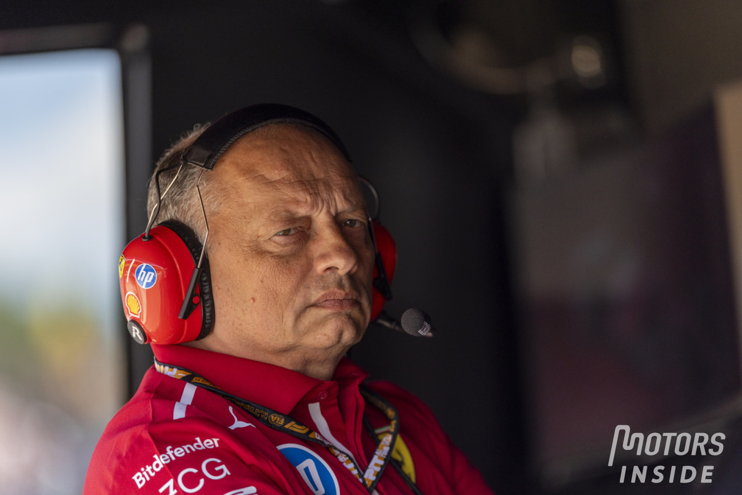 Senter twins nude fast wash jointly, lackluster display in